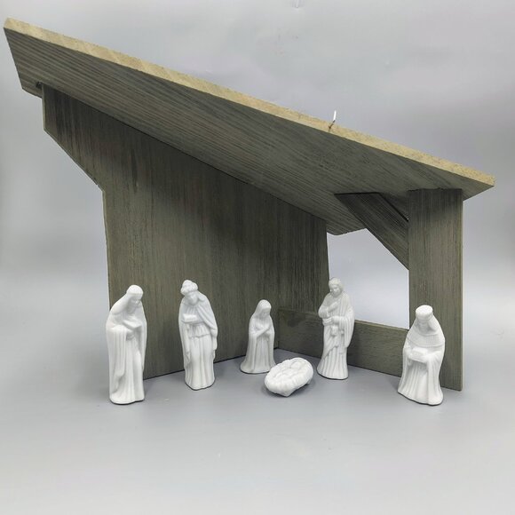 Unbranded | Holiday | Avon Nativity Stable Creche In Box With 6 White ...